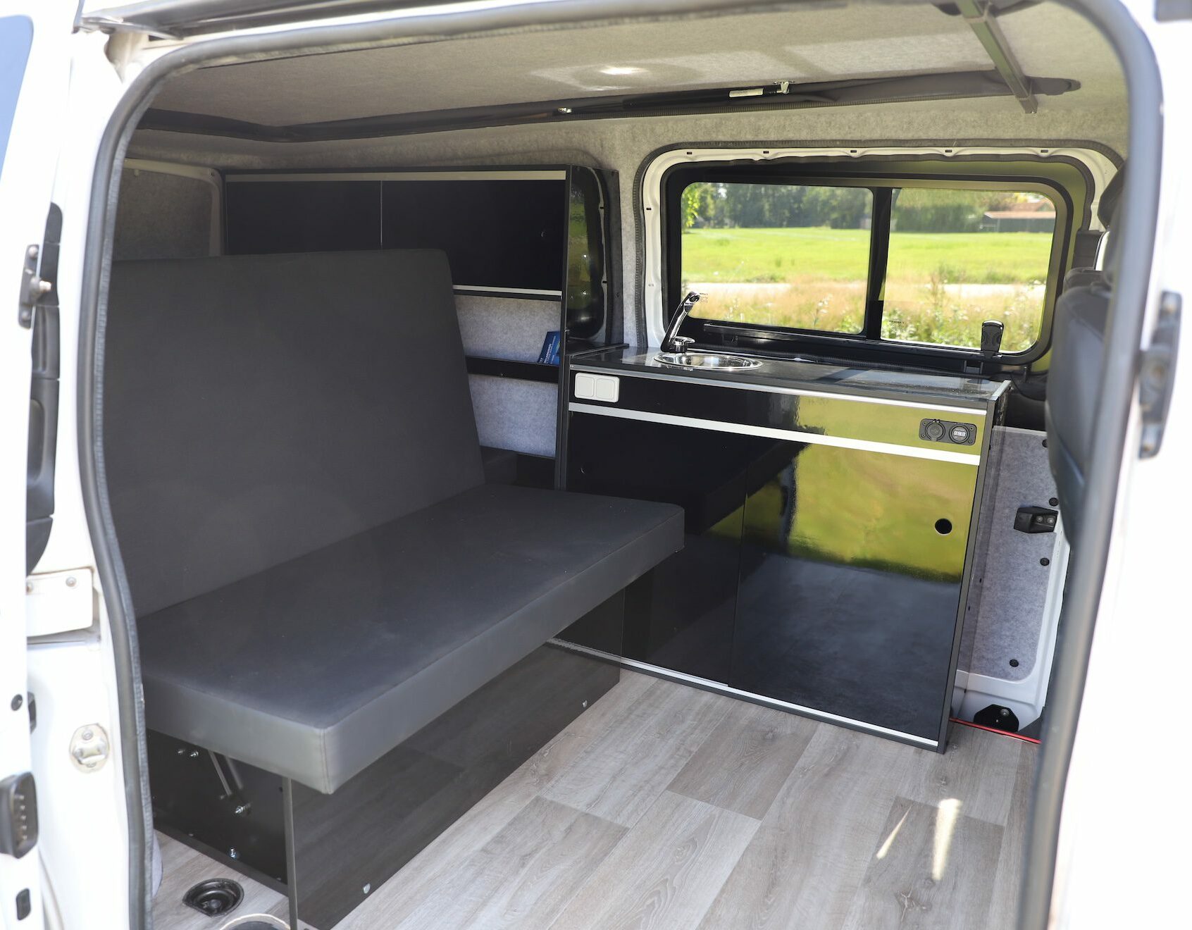 Volkswagen bus ombouwen tot camper - Atrion Camperbouw